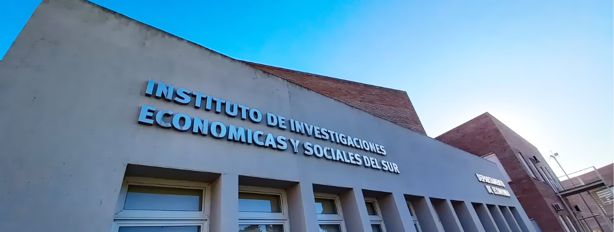 Quiénes somos – IIESS